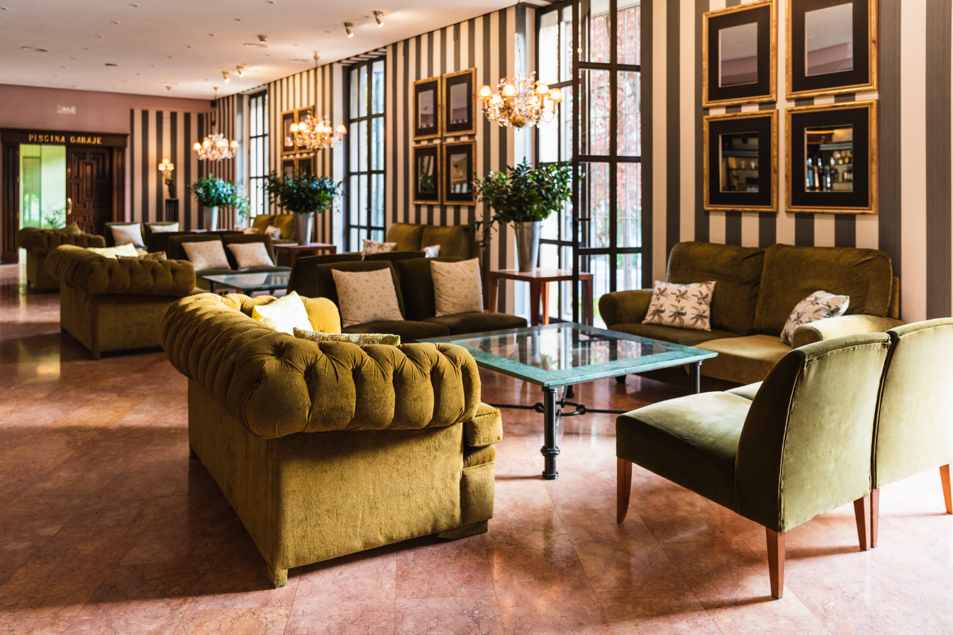 FF&E Storage for Your Hotel Renovation